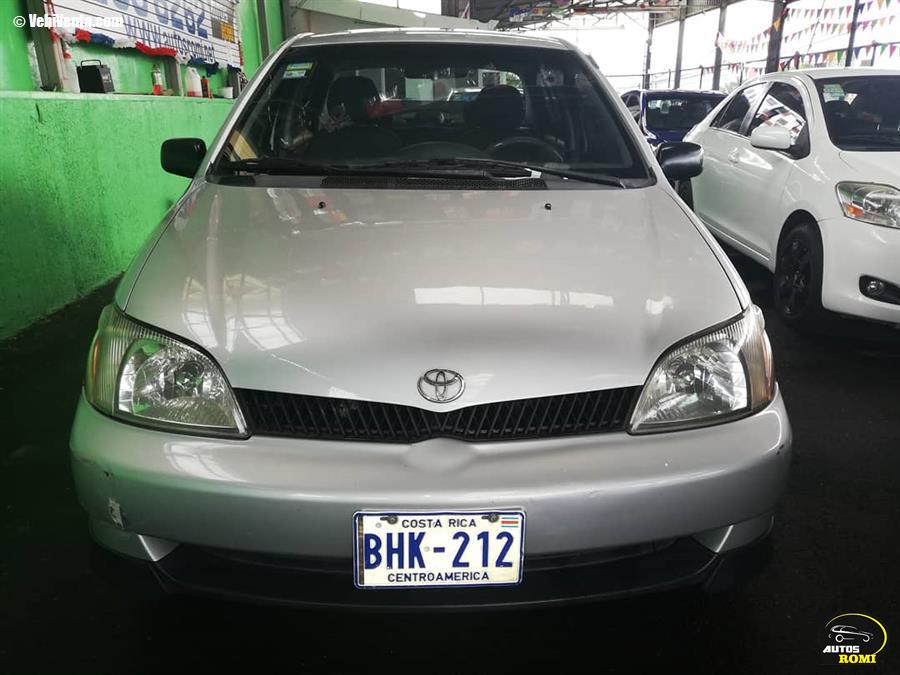 2001 Toyota Echo a la venta - VehiVenta Costa Rica